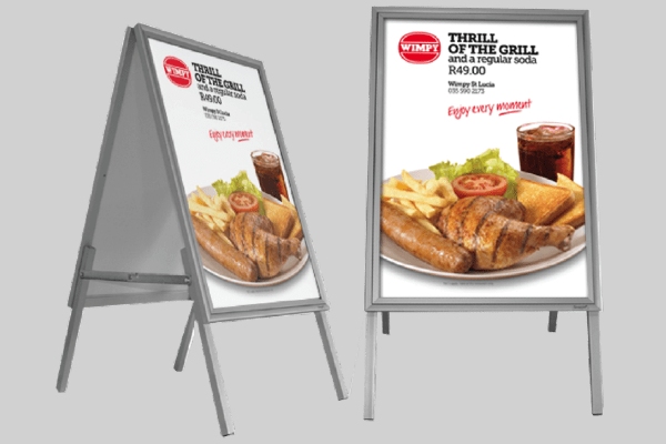 Display Stand – Four Diagonal Advertising Company